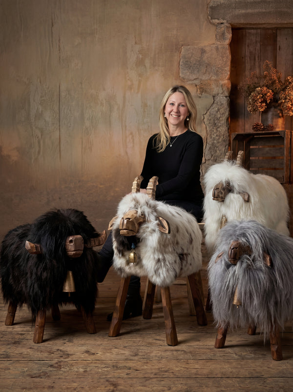 handgefertigte Schafhocker | Tierhocker & Sitzmöbel – Schafhocker.com ...