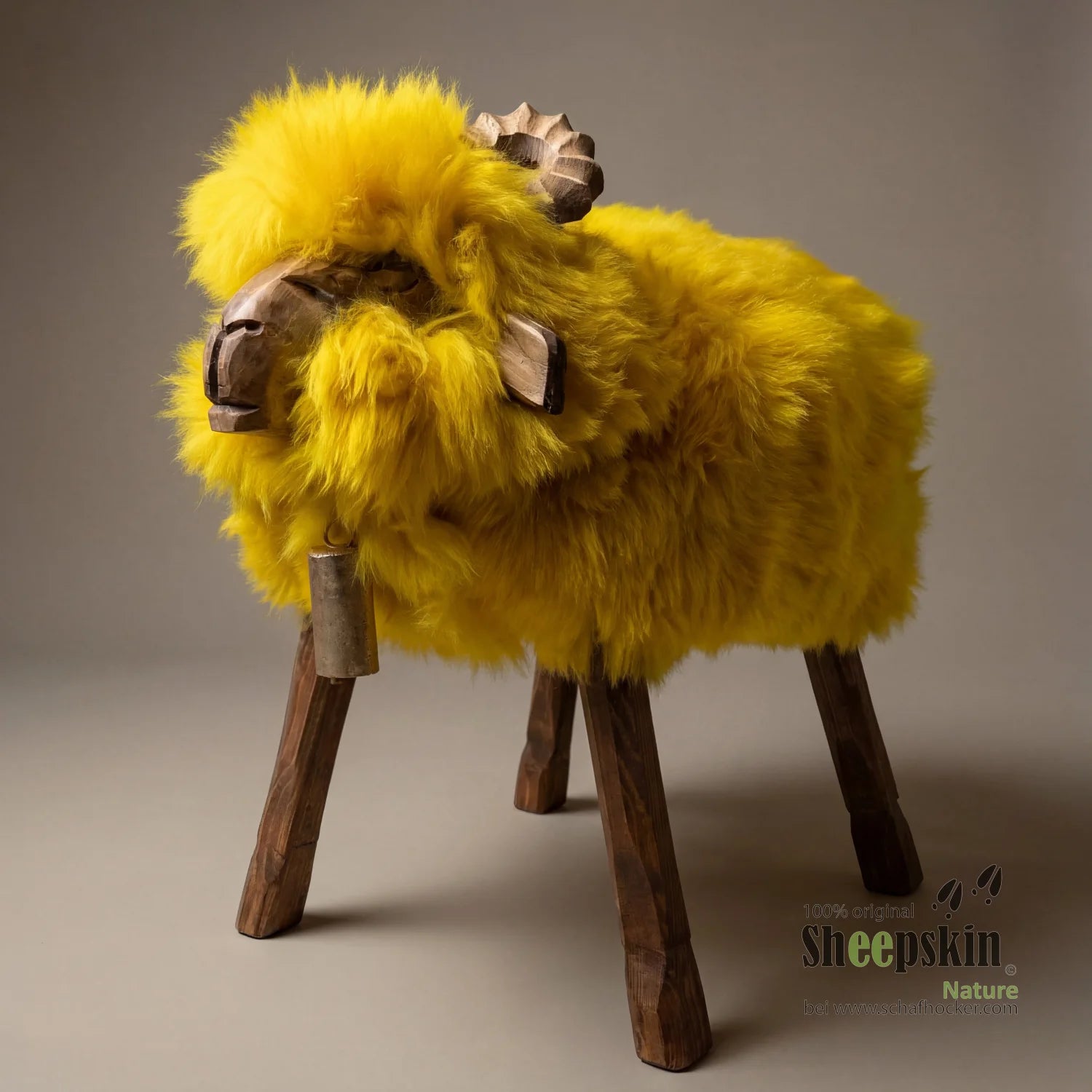 Schafhocker »Happy« der sonnige Bua | Sheepskin Nature© – Schafhocker ...